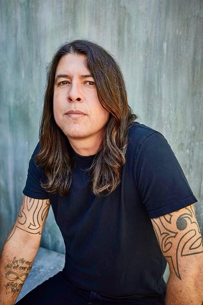 Dave Grohl Net Worth: From Punk Rock Drummer to $330 Million Fortune